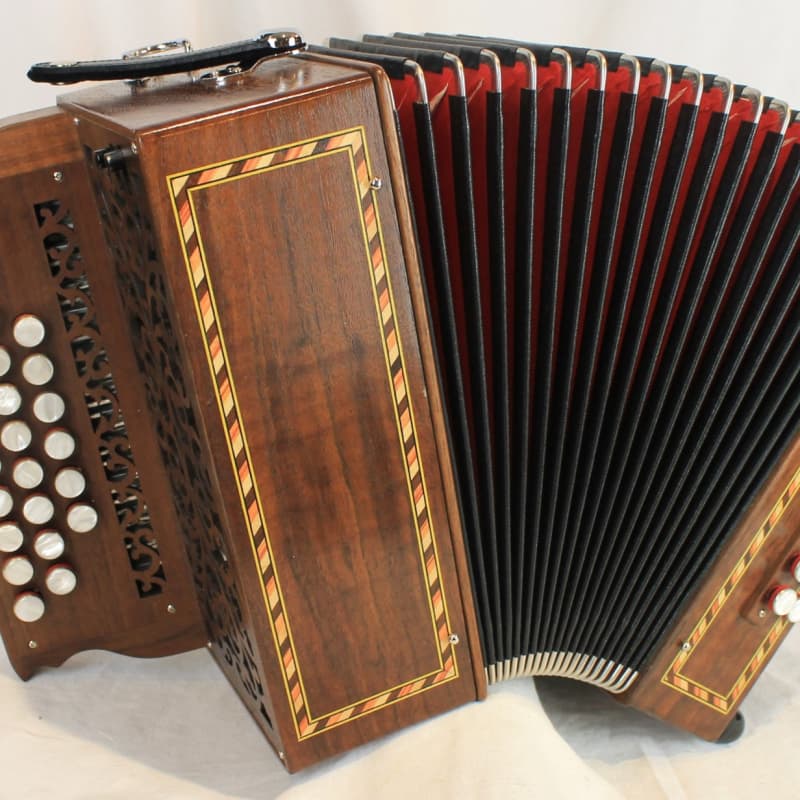 Accordions - New & Used Accordions For Sale | Reverb