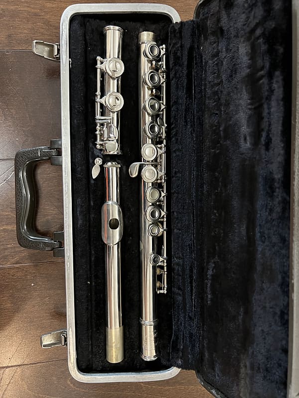Selmer Bundy brand flute with case | Reverb