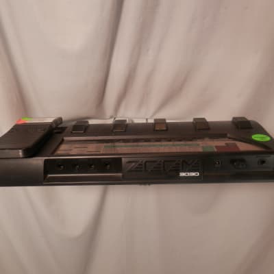 Zoom 3030 Zoom-Player Guitar Multi Effects Processor Made in | Reverb