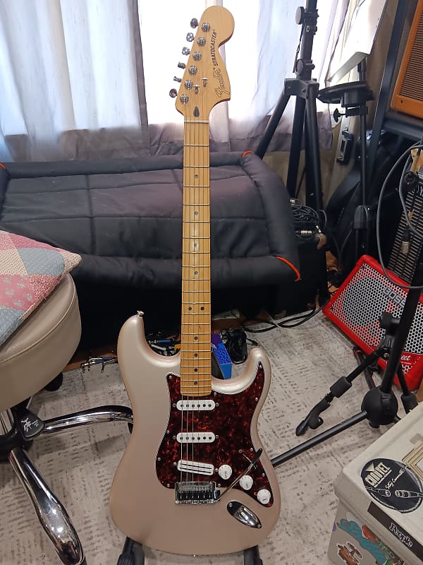 Fender Stratocaster - 2010's - Made In Mexico - Hot Rails | Reverb