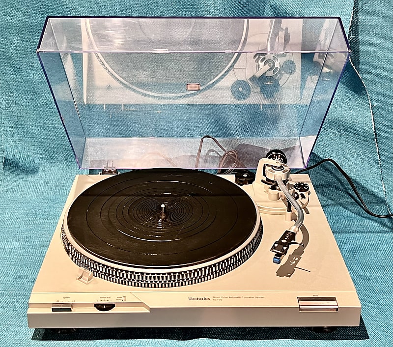 Vintage Technics SL-D2 Turntable - 1980s - w/ Original Dust | Reverb