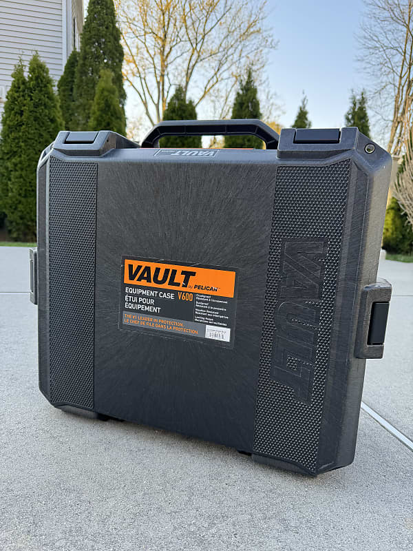 Pelican Vault V600 Equipment Case - Black | Reverb