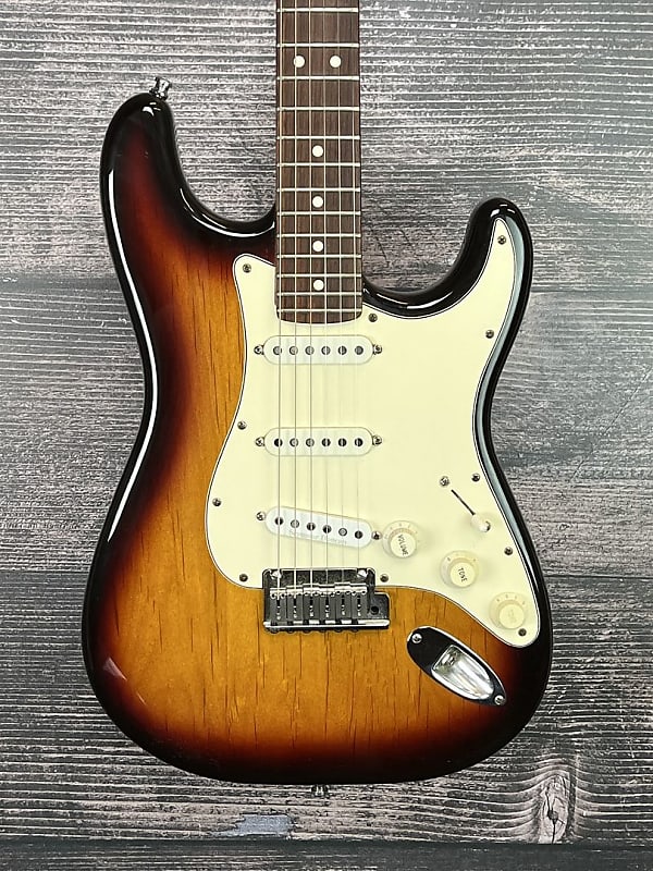 Fender '84 Stratocaster Electric Guitar (Columbus, OH) | Reverb