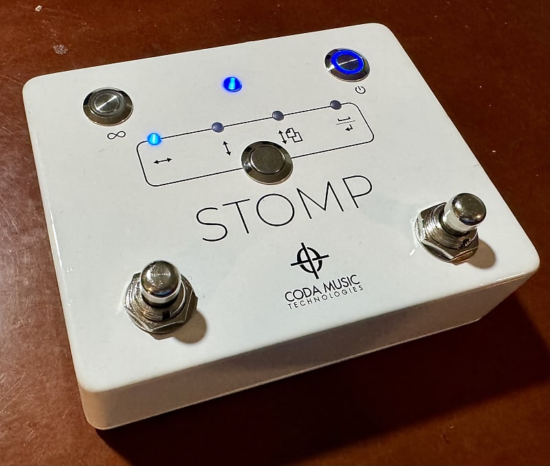 Coda Stomp White Bluetooth page turner | Reverb