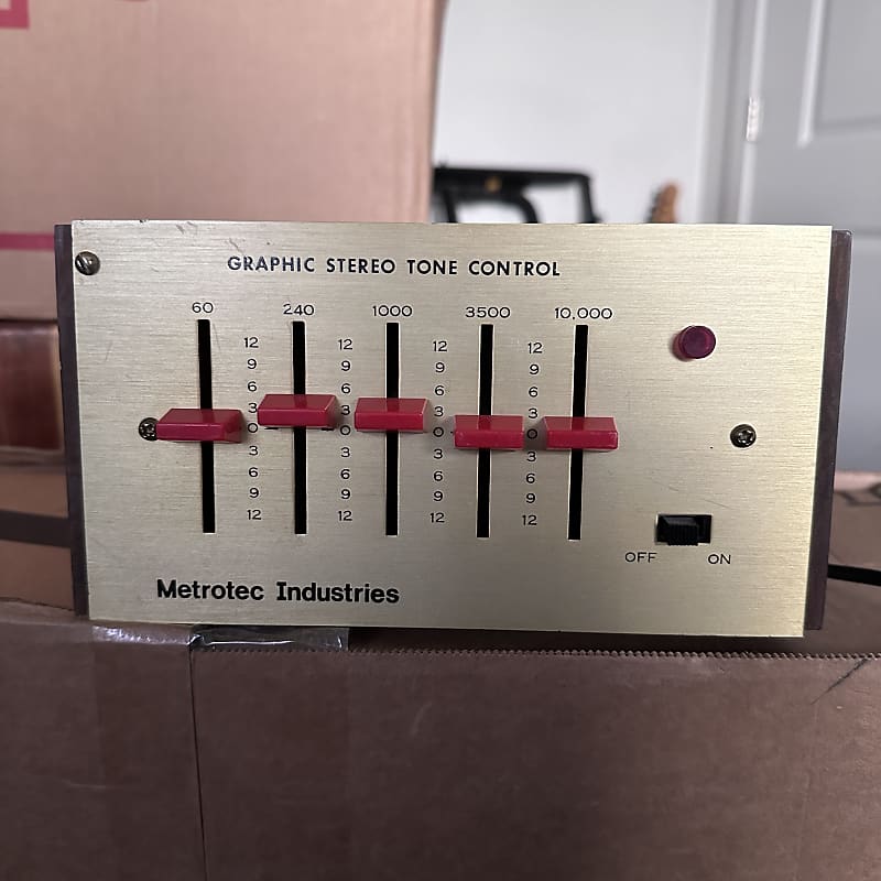 Metrotec FEW-1 Stereo Graphic Equalizer EQ | Reverb