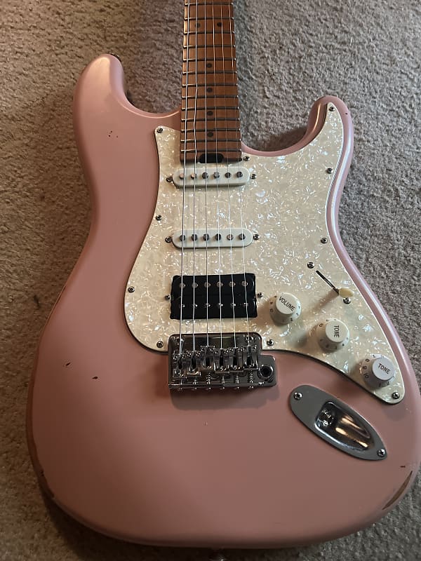 Musi Capricorn Strat Aged shell pink. | Reverb