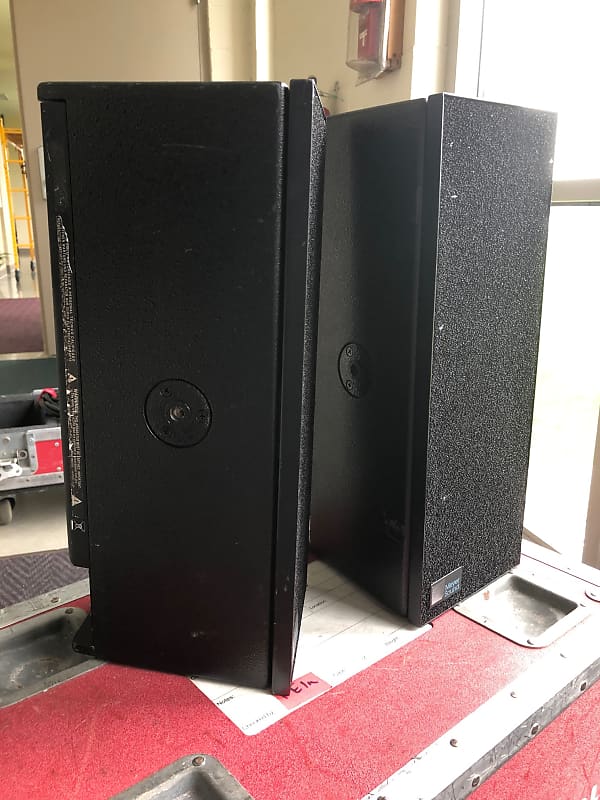 Meyer Sound UPM-1P Ultra-Compact Wide Coverage Loudspeaker - | Reverb