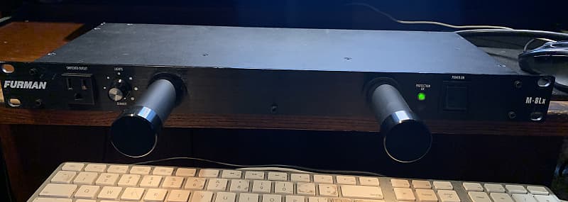 Furman M-8LX 15 Amp 8 Output Rackmount Power Conditioner W | Reverb