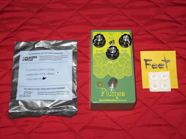 lightly used (mostly very clean) EarthQuaker Devices Plumes | Reverb