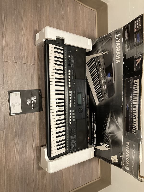 Yamaha PSR-E433 61-Key Portable Keyboard | Reverb