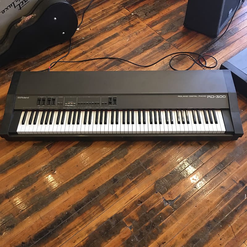 Roland RD-300 | Reverb