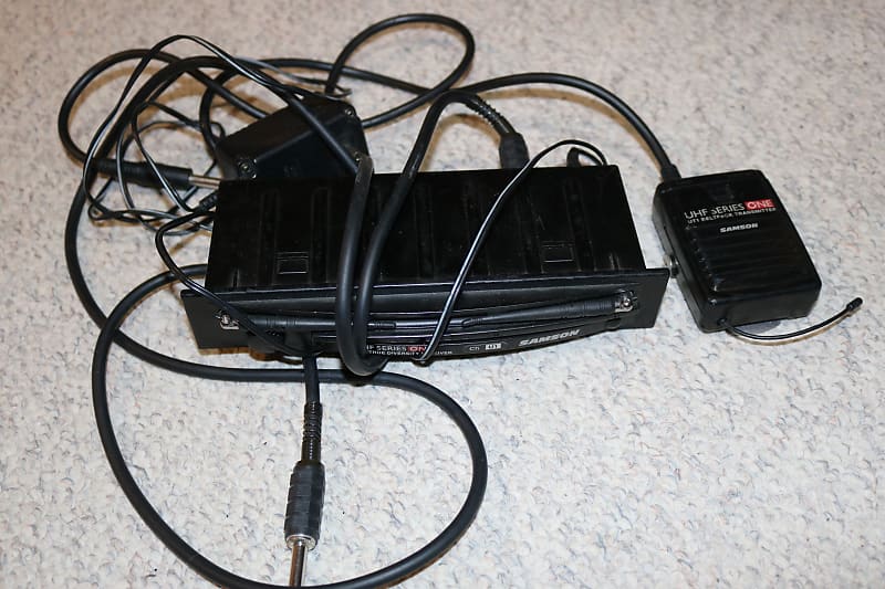 Samson Wireless Transmitter & Reciever - UT1 & UR1 | Reverb