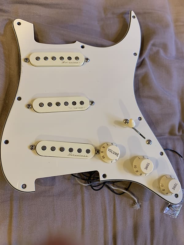 Fender Clapton Vintage Noiseless Loaded Prewired Strat | Reverb