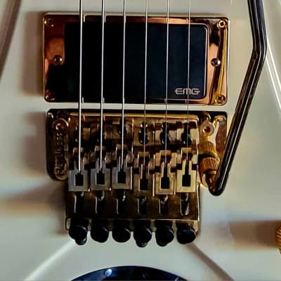 DBZ Venom Flying V Pearl White 2008 - Pearl White | Reverb