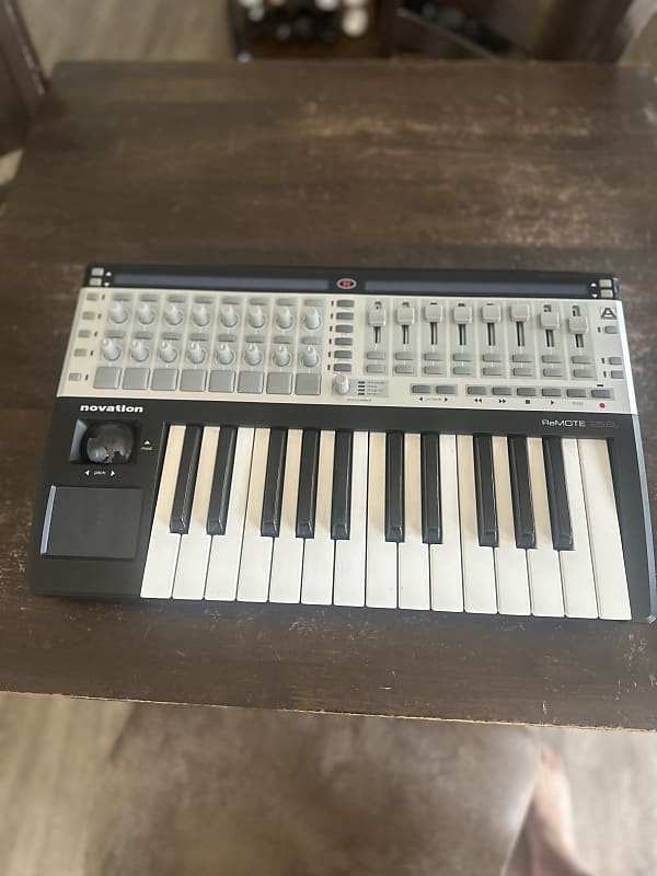 Novation Remote SL25 Mk1 | Reverb