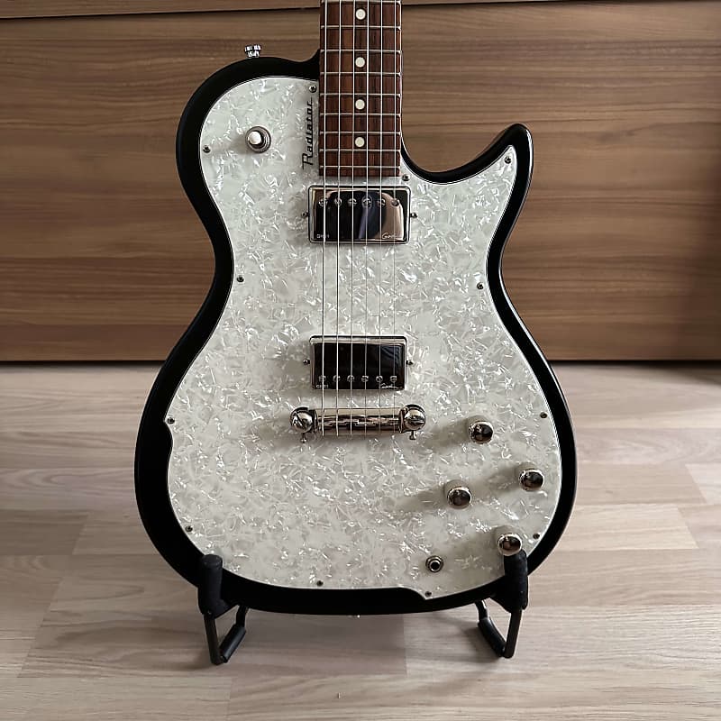 Godin Radiator 2020 - Bourbon Burst | Reverb Bulgaria