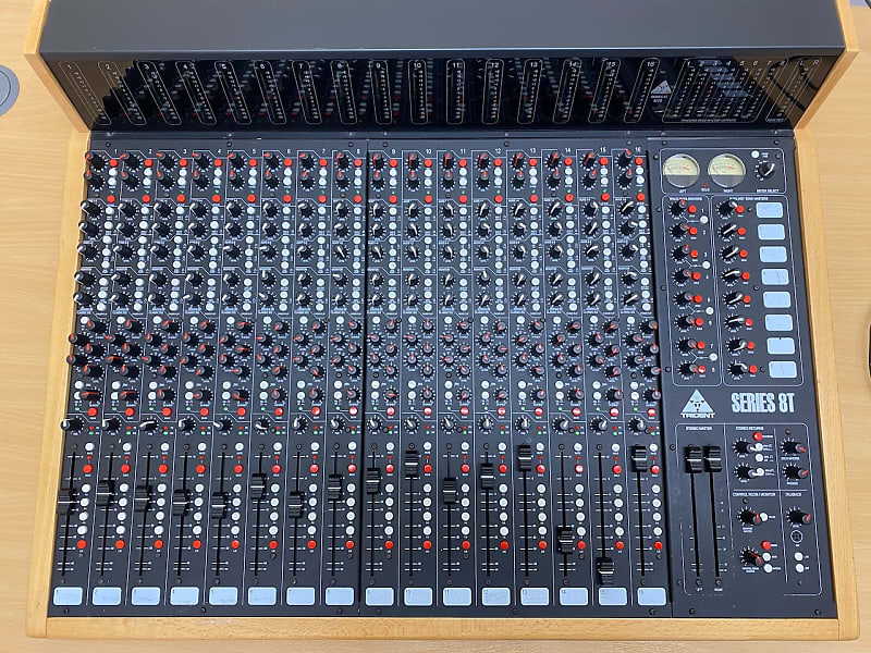 Trident Series 8T, 16 Channel Analogue Mixing Desk Mixer | Reverb UK
