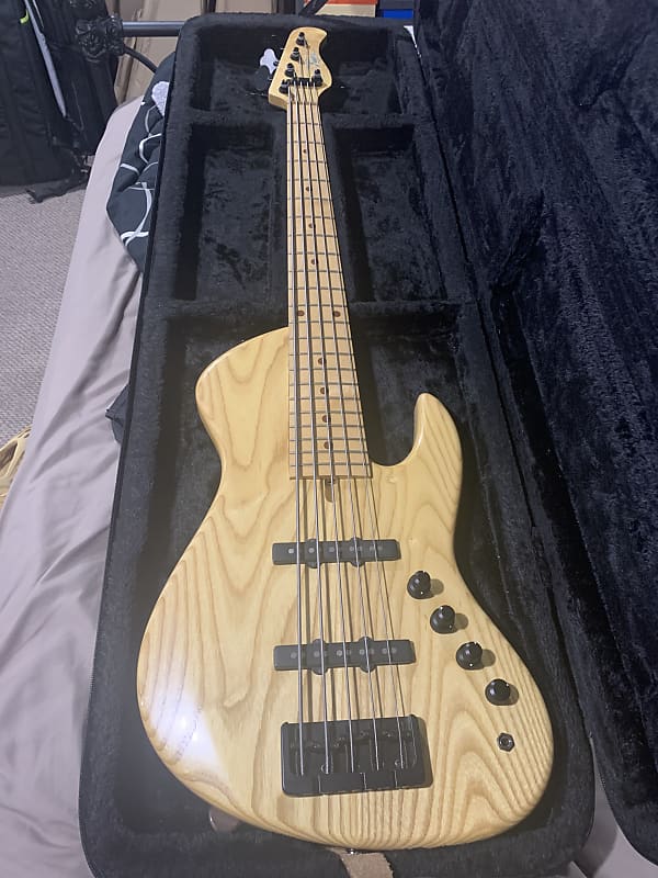 Rbass aka Ray Roger | Reverb