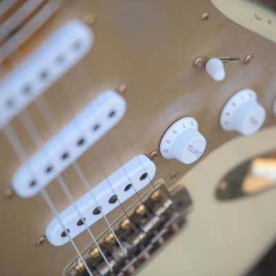 Fender Custom Shop Limited Edition '55 Bone Tone | Reverb France