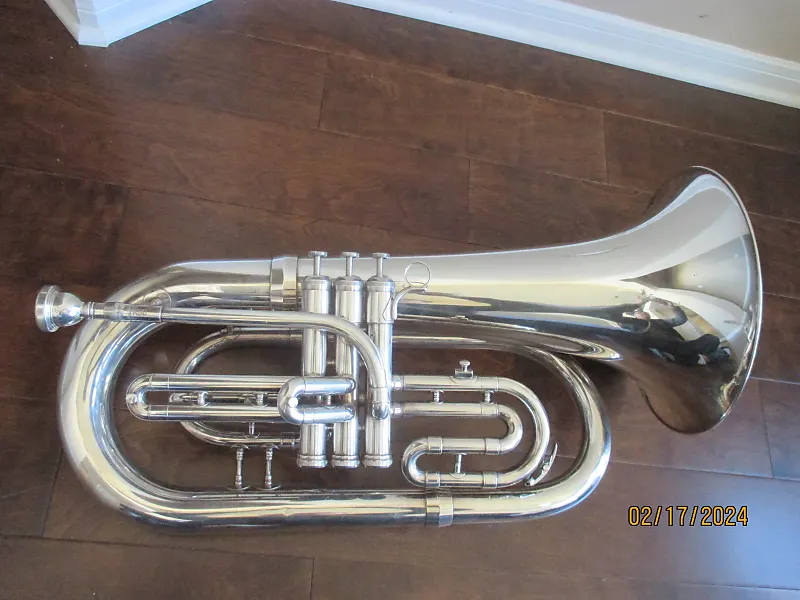 King K30 Silver marching Baritone. with mouthpiece | Reverb