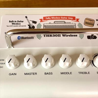 Yamaha THR30II Wireless 30W Desktop Modeling Amp with Yamaha THR30II Wireless 30W Desktop Modeling Amp with