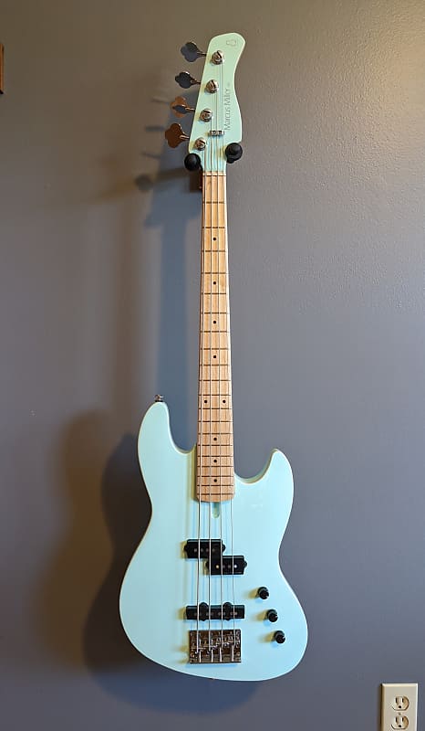 Sire Marcus Miller U5 4 String Short Scale Bass - 2021 - Mint | Reverb