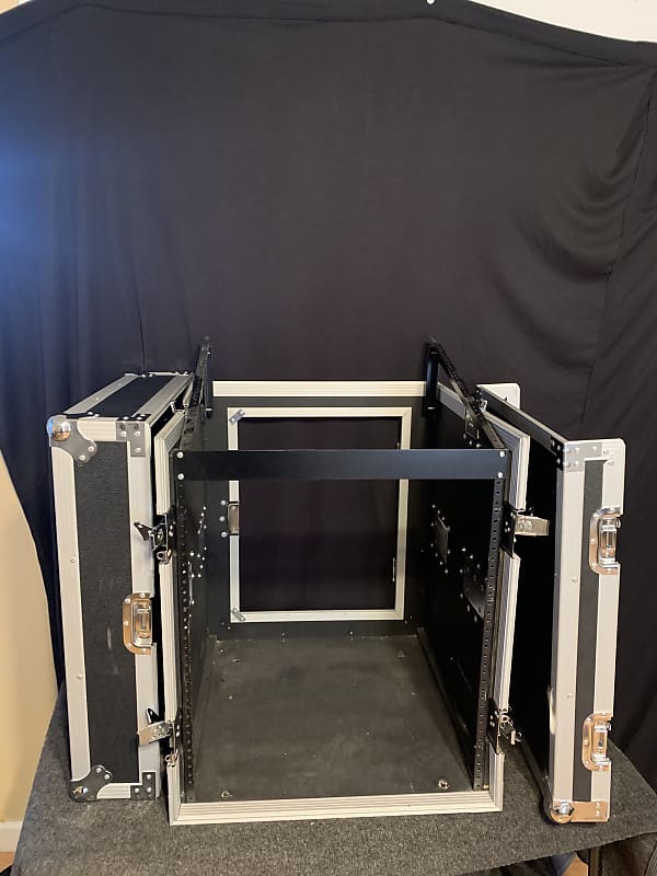 Seismic Audio 12 Space Rack Case with Slant Mixer Top | Reverb