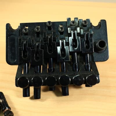 Floyd Rose Licensed String-through Tremolo System | Reverb