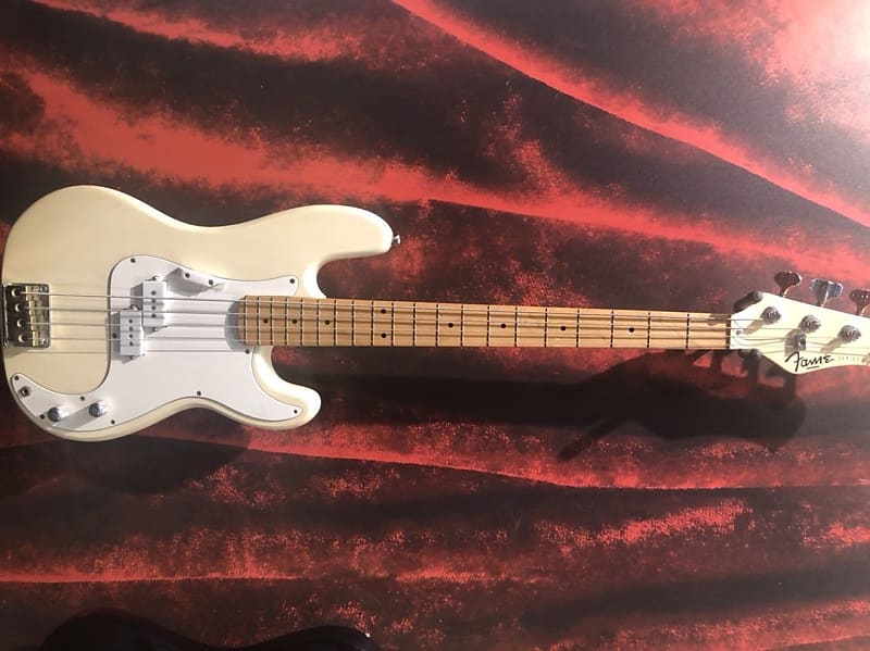 Samick Hondo Fame Series 830 Bass Guitar (Las Vegas, NV) | Reverb