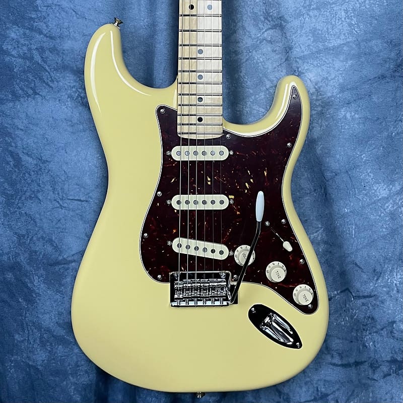 Fender Player Series Stratocaster in Buttercream with | Reverb