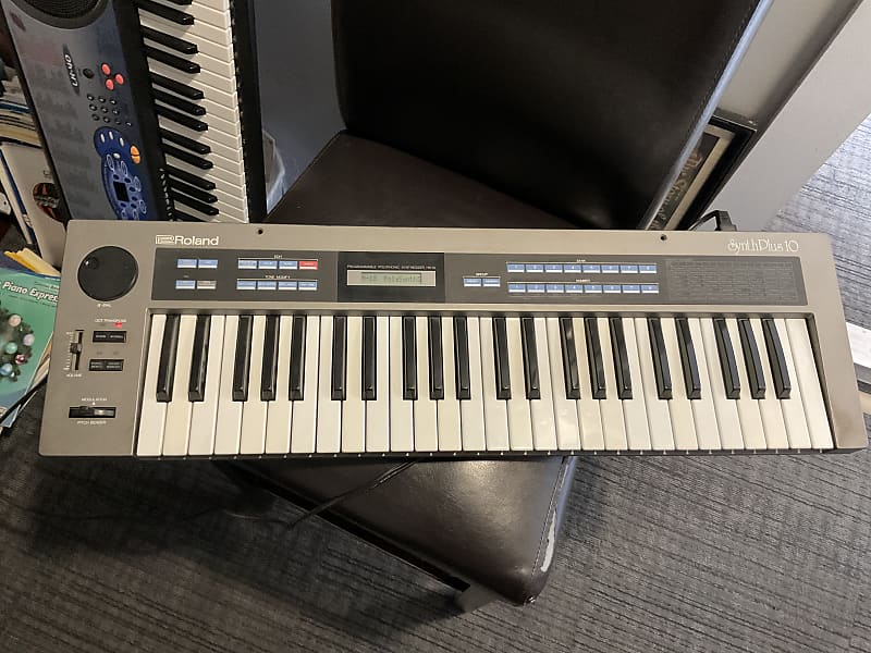 Roland HS-10 Synth 10 | Reverb