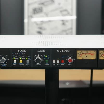 API 2500 Bus Compressor | Reverb