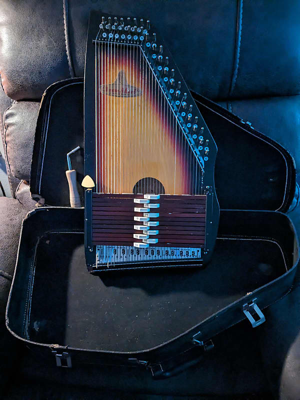 RBI Chromaharp Autoharp 12 Chord w/ Case and Accessories | Reverb