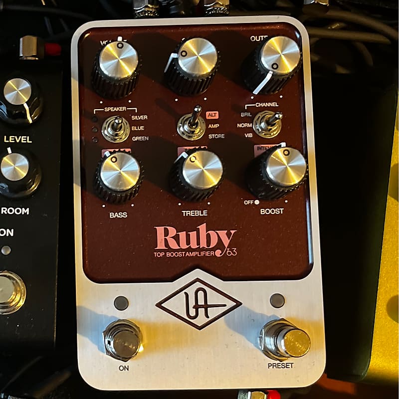 Universal Audio Ruby Top Boost 63 Pedal | Reverb
