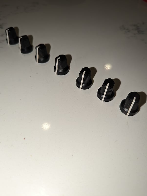 Vintage Fender Pointer knobs 1992 - Black | Reverb