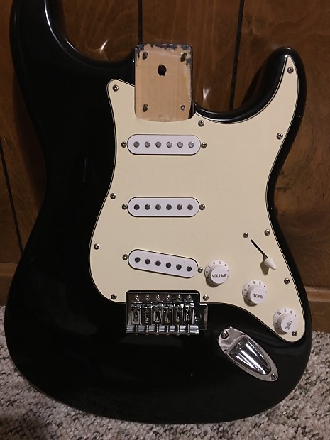 Fender SQUIER Affinity Stratocaster Black loaded body | Reverb