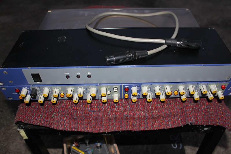 Focusrite ISA 115HD Stereo (2-channel) Mic Pre / Equalizer EQ | Reverb