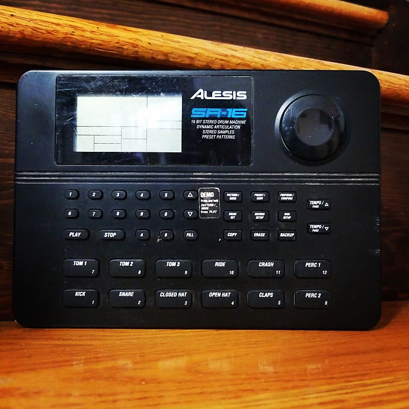 Alesis SR-16 Vintage 90s Drum Machine | Reverb