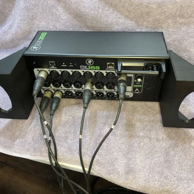 Behringer - Rack Ears for the XR18 / XR16 (set) Black | Reverb