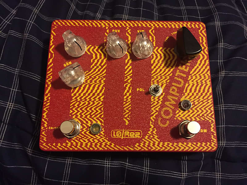 Lo/rez Fuz Computer Fuzz pedal | Reverb