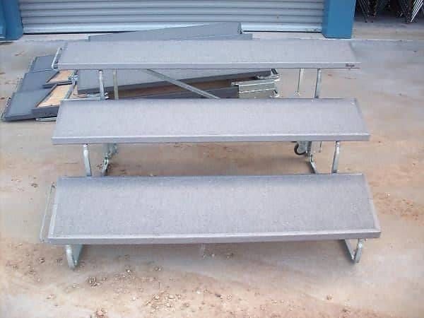 WENGER TOURMASTER 3 STEP CHORAL RISER 6' X 18" - FOLDS & | Reverb