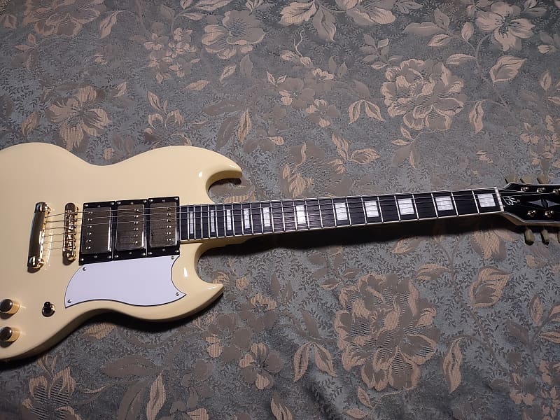 Harley Benton DC-600 VI Vintage Series 2020's - Vintage White | Reverb