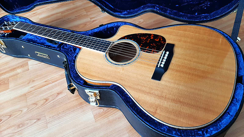 Larrivée LV-05 acoustic/elec guitar near mint | Reverb