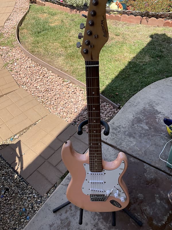 "Like New" American Spirit SSS Stratocaster Rare Peach Color | Reverb
