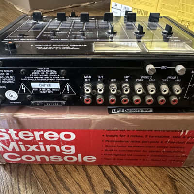 Realistic 32-1200B 1980s Stereo Mixing Console | Reverb