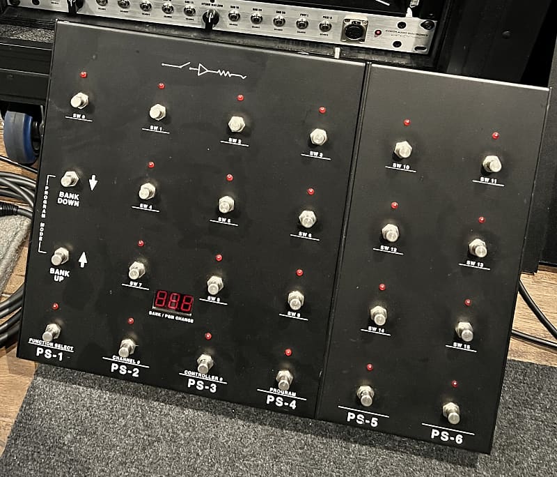 Custom Audio Electronics CAE RS-10 w/ Expander | Reverb