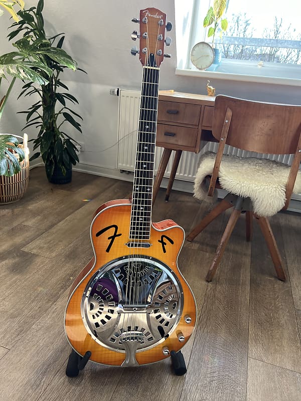 Fender FR-50 Spruce/Mahogany Resonator 2010s - Sunburst | Reverb