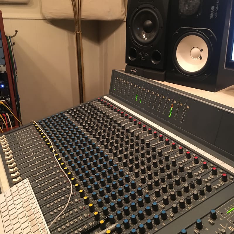 Soundcraft Delta 8 | 36x8 Console | Reverb