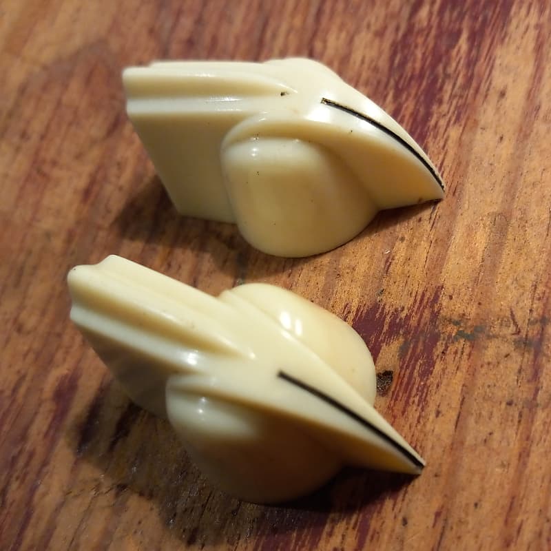 Daka-Ware 1950's-1960's Bakelite Chicken Head Knob Pair - | Reverb