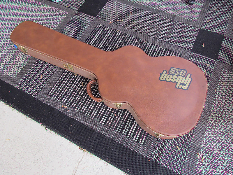 Gibson ES-335 Bass Case Brown W/Pink Lining & Batman Cape | Reverb